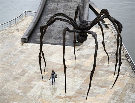 Louise Bourgeoiss Spiders A Guide To Their History And Meaning