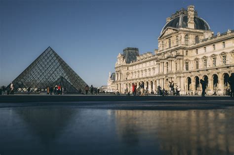 Louvre Museum Closes Its Doors Citing Security Threats Daily Sabah