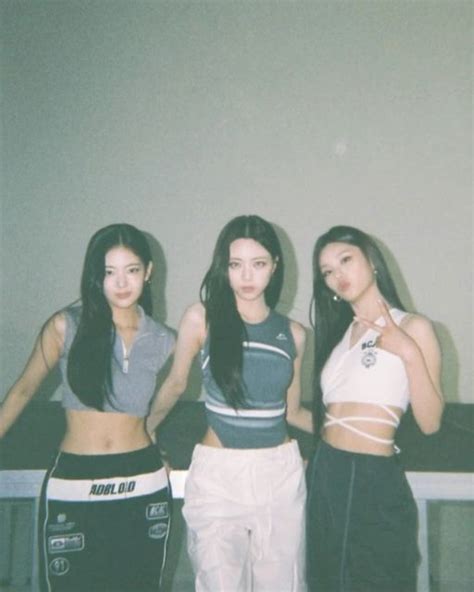 Itzy On Instagram Itzy Final Rehearsal 2022mama 📸 Film Photography