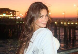 Gabriela Moura Age Bio Height Weight Boyfriend Net Worth