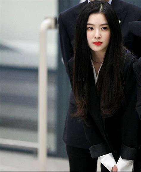 Ghim của Suyeong Jang trên irene