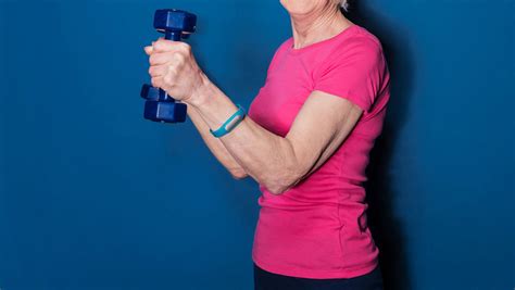 10 Gerakan Dumbbell Untuk Latihan Beban Dan Otot