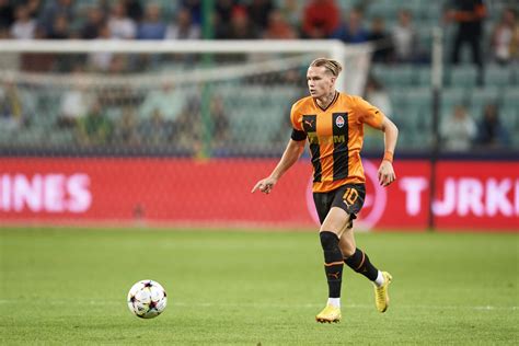 Journalist Claims Mykhaylo Mudryk Told Him He Wants To Join Arsenal