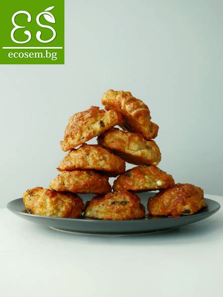 Питки с бяло брашно сирене и маслини