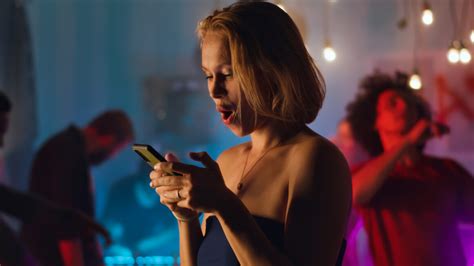 Consexting How To Uplevel Your Sexting Game While Respecting