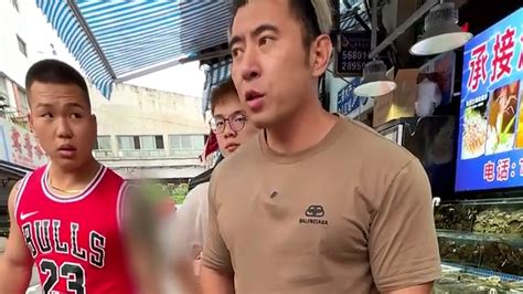 博主到水产市场拍摄“打假视频”被制止，管理方：市场有规定，拍摄需提前报备，不存在缺斤少两凤凰网视频凤凰网