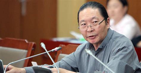 Р Гончигдорж Үндсэн хуульдаа сэтгэлийн хөөрөл атгаг зорилгоор гар хүрч болохгүй · Dorgio Mn