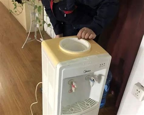 饮水机长期使用不清洗有哪些危害如何清洗 万师傅
