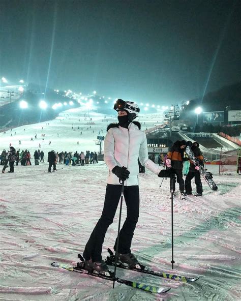 𝒔𝒖 𝒋𝒊𝒏 𝒌 𝒅𝒊𝒓𝒆𝒄𝒕𝒐𝒓 On Instagram 재밌당 같이 또 갈 사람 옶나용~~🤔 📸 Chaeeeeehee 곤지암 스키장 야간스키