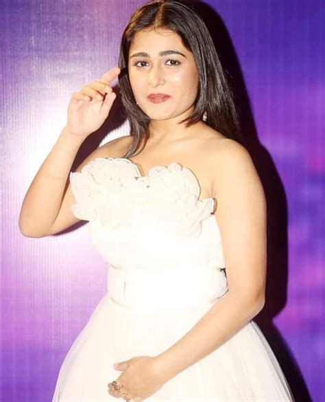 South Indian Actor Shalini Pandeys Hot And Sexy Pictures Are A Treat