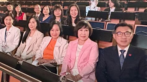 遭黃捷點名高雄淹水人在國外 柯志恩致歉：歐洲拜會無法臨時脫隊、會速趕回