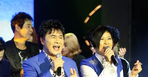 포토 무대에서 만난 견우와 직녀