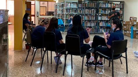 Fantasía Literaria Para Chicas Y Jóvenes Con Poder Fundación Festival