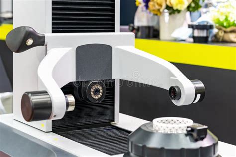 Machine Voor Het Voorstellen Van Gereedschappen En Voor Het Meten Van