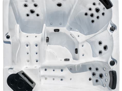 China Outdoor Hot Tubs Manufacturers