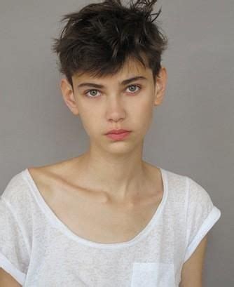 Pin By Emil Zoe On Haare Short Hair Styles Hair Cuts Hair Inspiration