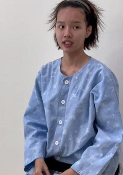 이슈를 부탁해 한국에서 성형한 후 외모 떡상 해버린 베트남 여자 ㄷ 본문 댓글
