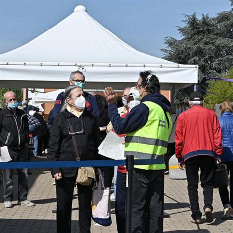 Cambia La Campagna Vaccini In Italia Rischio Rallentamento