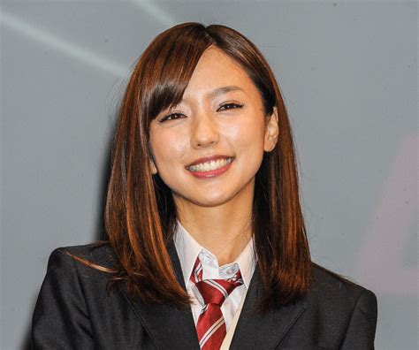 「可愛い」「素敵な家族写真」女優・真野恵里菜と鹿島mf柴崎岳との「サンタ＆トナカイになりきり幸せ夫婦ショット」がかわいすぎる！「可愛いすぎ」と