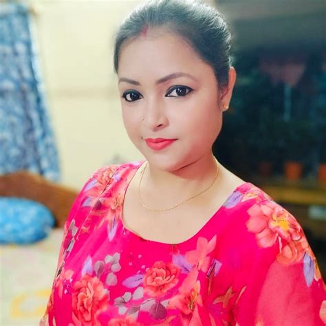 Bijay Ghosh 🌹🌹সবাই চলে আসো প্রশ্নের উত্তর দিয়ে ফুলের Facebook