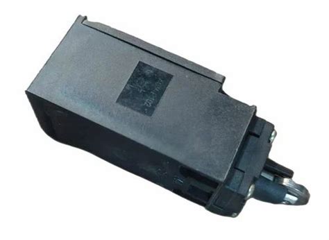Telemecanique Xck P Limit Switch For Control Panel 240v At ₹ 980 In