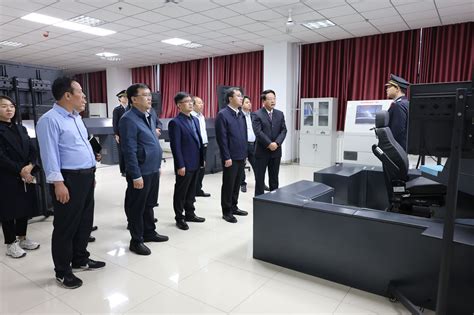 西安市蓝田县县长徐毅一行来我校调研 西安铁路职业技术学院