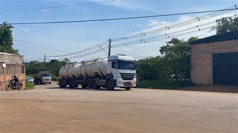 Após dois dias Estrada do Belmont é liberada por garimpeiros em RO Rondônia G