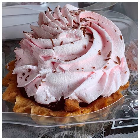 Пирожное Royal Baker Корзиночка "Вишня в шоколаде" - «Вкусно, но ...