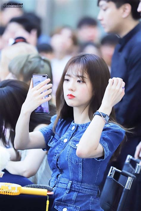 Pin De 𝐉𝐢𝐚𝐡 En Blackpink Lisa Blackpink Fondo De Pantalla Yg
