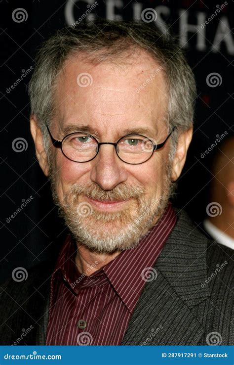 Steven Spielberg Foto Editorial Imagen De Premier Sostenido 287917291