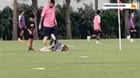 لیونل مسی و دریبل زدن پسر خود به همراه پسر بوسکتس فیلم طرفداری