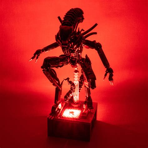 Massive Power Loader Takes On Enormous Xenomorph In Lego Sci Fi Battle Of The Ages The