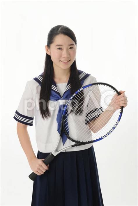 テニスラケットを持つ女子中学生8 No 850417｜写真素材なら「写真ac」無料（フリー）ダウンロードok