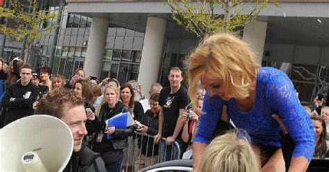 Bikini Point Geri Halliwell Upskirt Blue Panty” Moment On X Factor