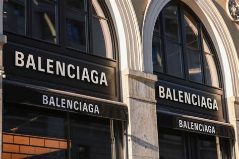 Scandalo Balenciaga Cosa Sta Succedendo Style