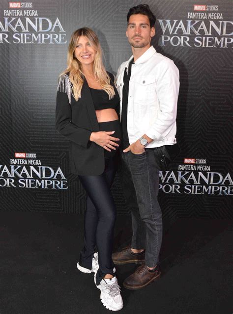 En fotos Cande Ruggeri Leo Montero Rodrigo Noya y más famosos en la premiere de Wakanda por