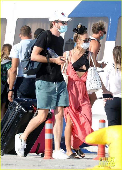 Jack Whitehall Packs On The Pda With Girlfriend Roxy Horner On A Mykonos Getaway Photo 4476250