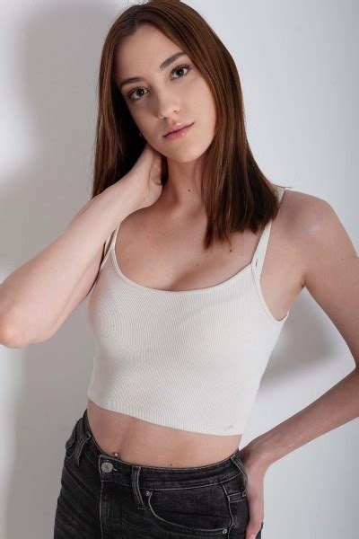 NURIA G Gorgeous Group