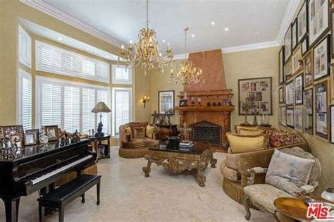 Photos Erin Brockovich Lists California Home For 235 Million Abc13