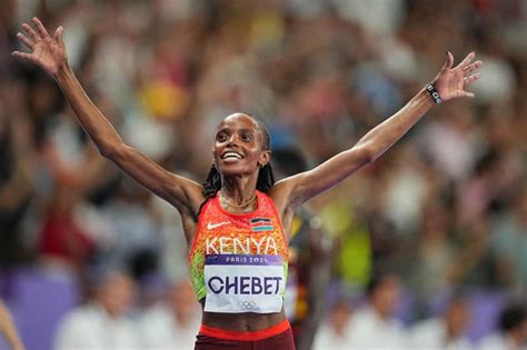 Kenyas Chebet Completes Distance Double With 10000m Gold