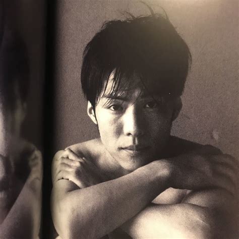 Yahooオークション 一徹×野村佐紀子 写真集「光源」 （2016年11月