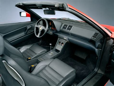 Foto Interna Da Ferrari 348 Spider 34 1993 1995 Exibindo Todo O
