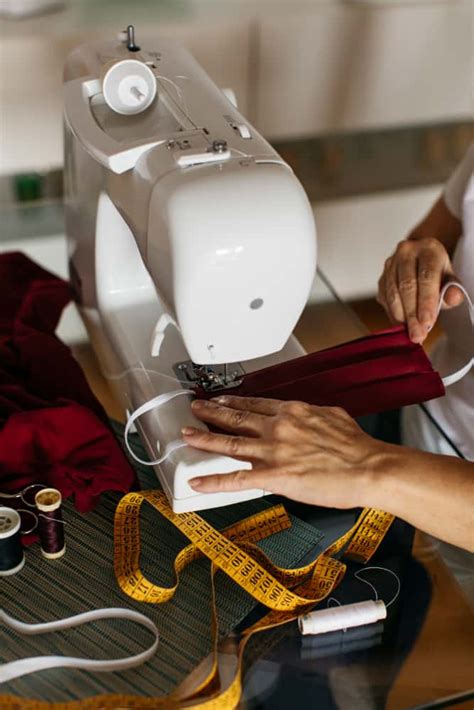 How To Use A Sewing Machine Sewing Machine Greeks