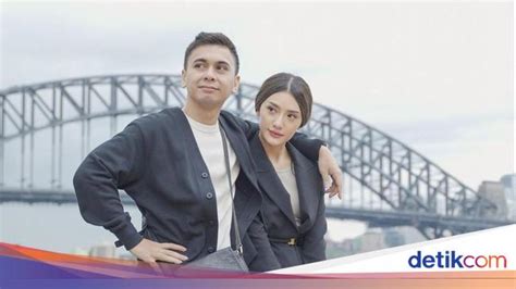 Jawaban Anissa Aziza Soal Adegan Ranjang Raditya Dika dengan Ariel Tatum