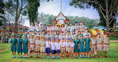 โรงเรียนบ้านบางรูป นำโดย นางสาวจิดาภา กำเหนิดสม ผู้อำนวยการโรงเรียน