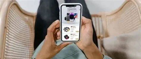 首发日iphone 14 Pro全网首摔~后壳裂开，屏幕依旧完好服务手机都还没