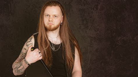 Grzegorz Kupczyk lider słynnego zespołu rockowego CETI kiedyś Turbo Dorosłe dzieci