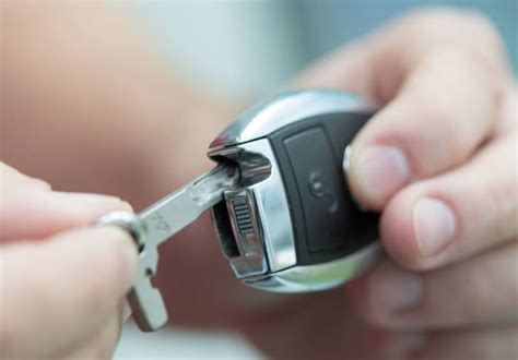 Dead Battery In Your Cars Key Fob Heres How You Can Still Get In