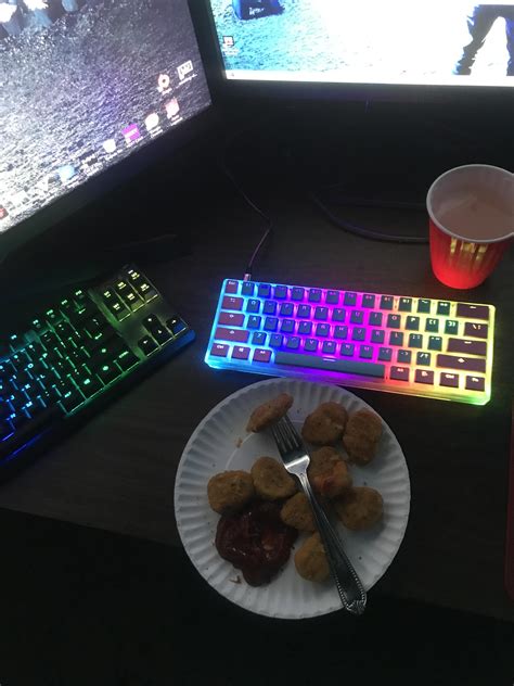 Using The Clix Cotton Candy Keyboard While Eating Nuggets
