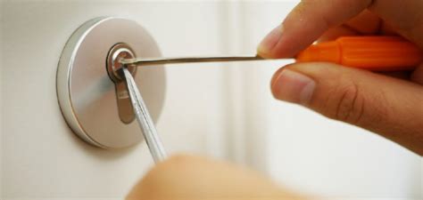 How To Open A Locked Drawer Without Key Easy Ways